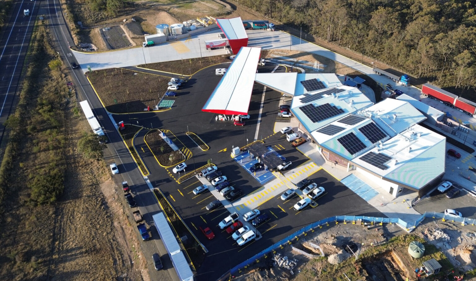 Pheasants Nest Highway Service Centre – Richmond + Ross